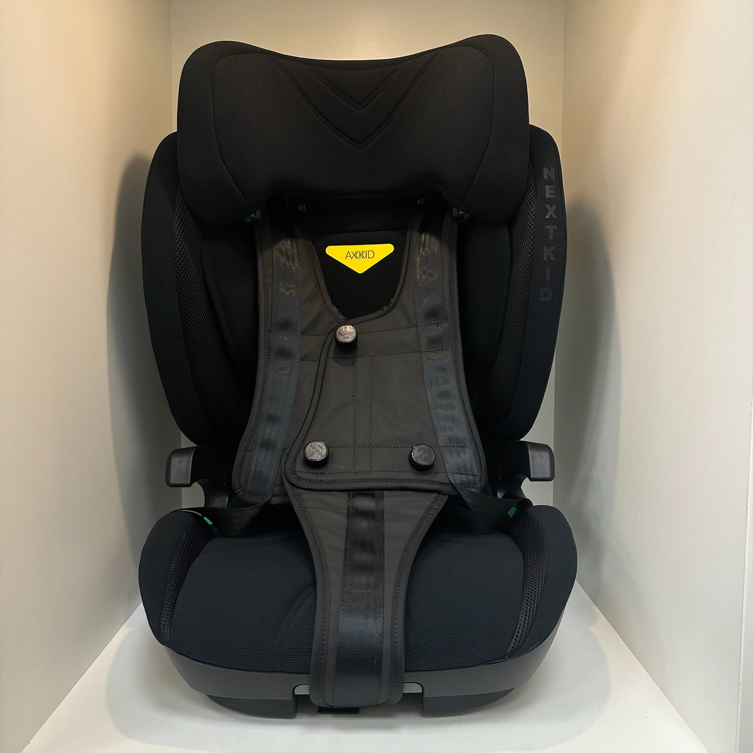 Magnetic Harness – In Car Safety Centre
