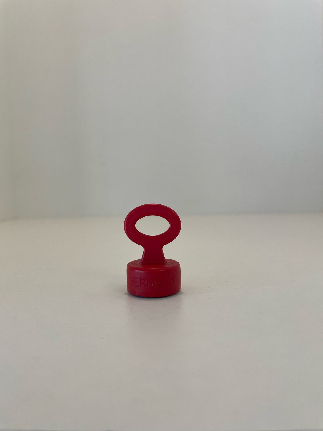 Magnetic Release Key – In Car Safety Centre